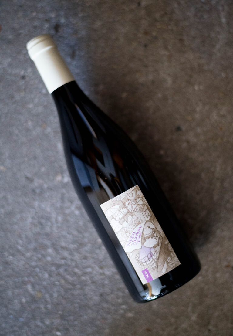 「AZUCCA E AZUCCO (アズッカ・エ・アズッコ）『Night Market Tour』（夜のマーケット・ツアー）赤 2024 ...